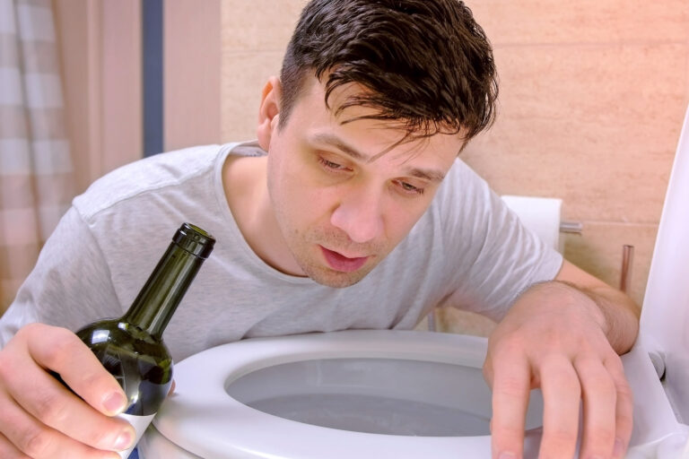 Can Alcohol Cause Skin Rashes? Types & Risks Explained